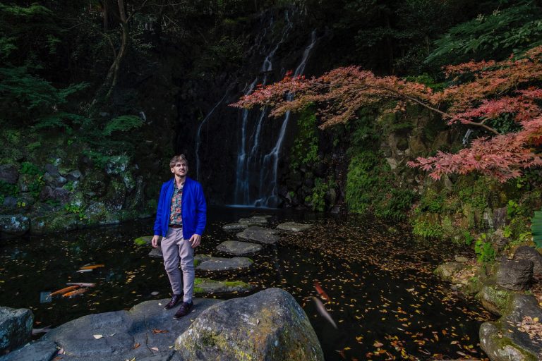 Is Autumn the Best Time to Visit Hakone—or the Worst?